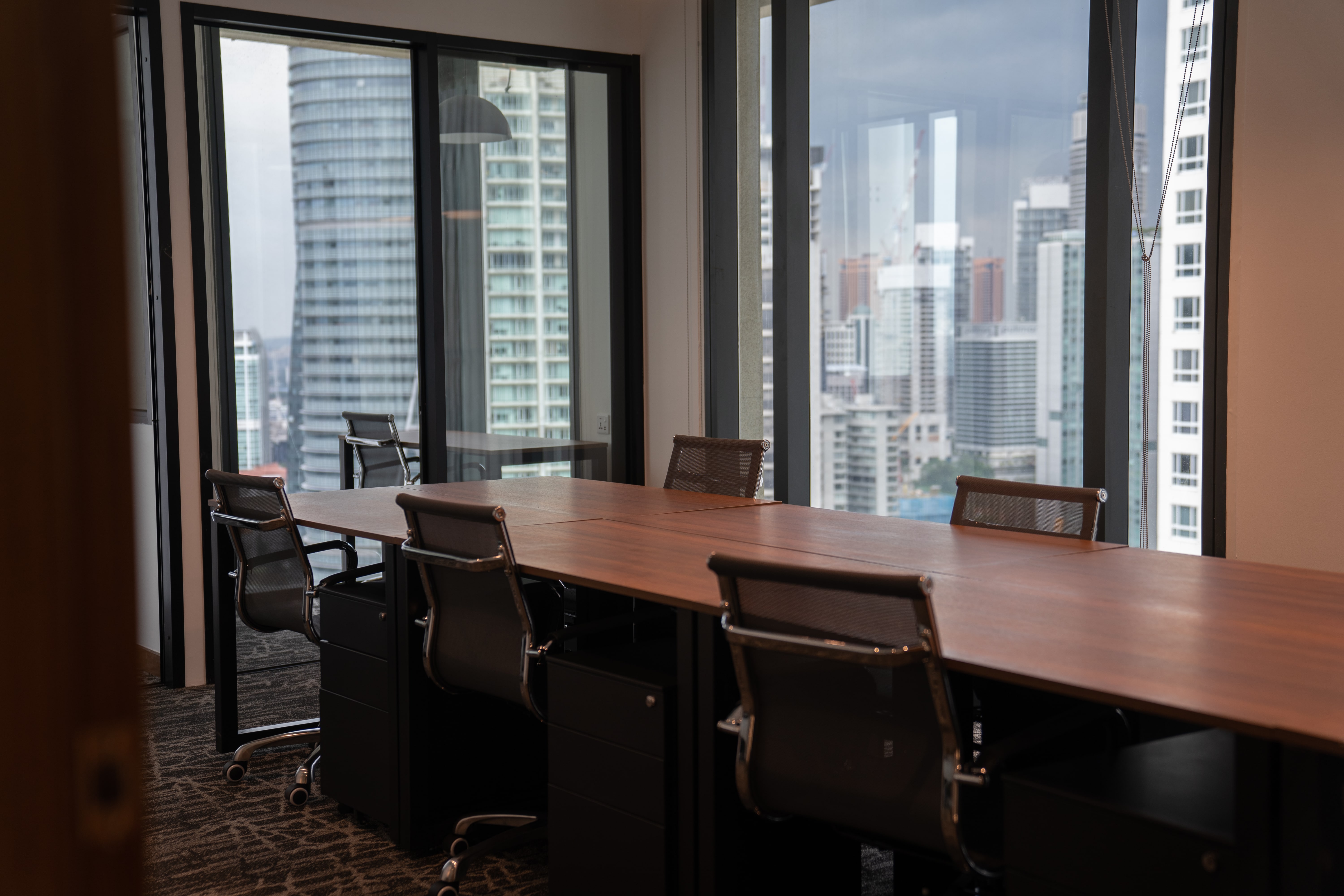 GTower, Singapore: Flexible Private Office Solutions by Deskimo